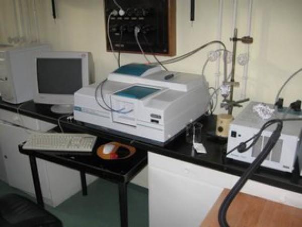 UV/Vis Spectrophotometer - Ruđer Bošković Institute
